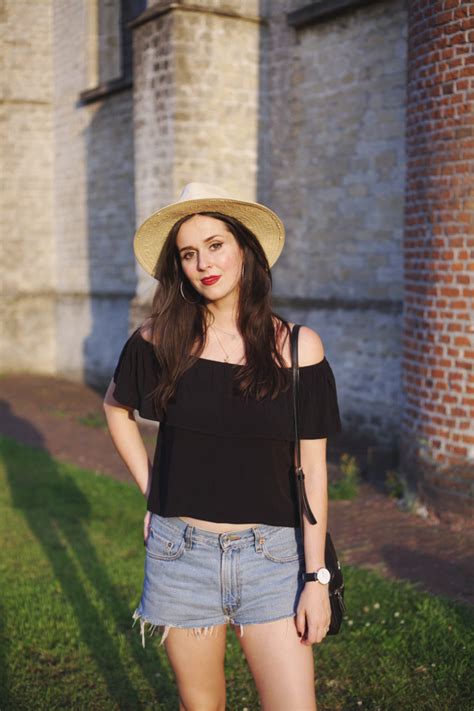 Outfit Off The Shoulder Crop Top With Denim Shorts The Styling Dutchman