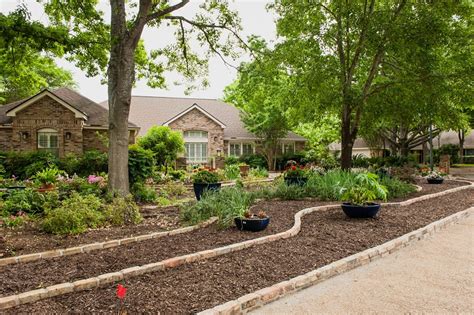 Front Yard Makeover No Grass Doris Reagan Central Texas Gardener