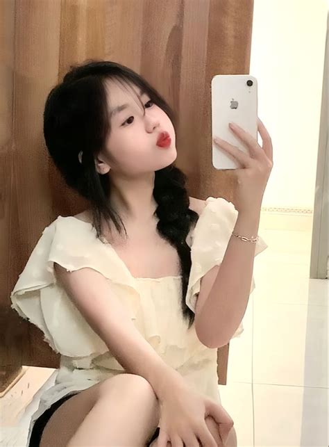 Ghim của Ng Minn trên gái xinh Ảnh nữ sinh năm cuối Dễ thương Chụp ảnh