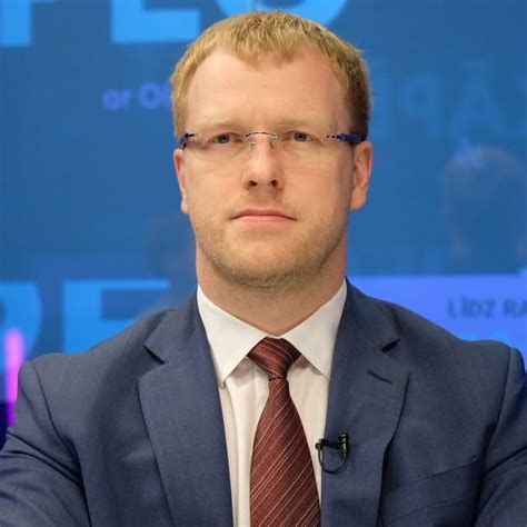 Andrejs Elksniņš Andrejselksnins • Threads Say More