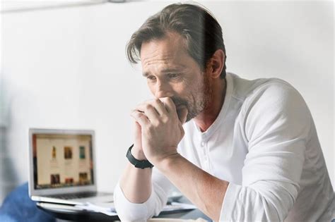 Hr Magazine Workers Turn To Technology To Help With Mental Health Issues