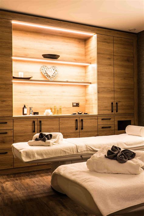Massage Room Hotel Chedi Spa Room Decor Luxury Room Decor Spa Rooms
