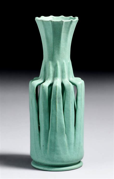 Teco Pottery 85 Matte Green Reticulated Prairie School Grass Blades