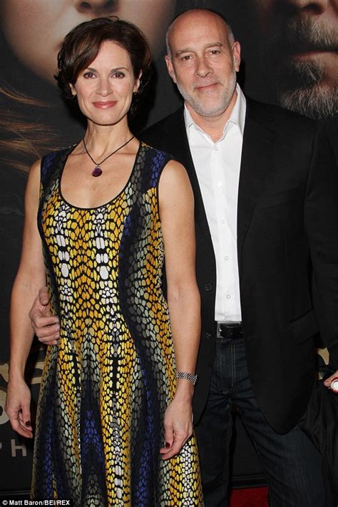Abcs Elizabeth Vargas Leaves Rehab For Her Alcohol Addiction Daily