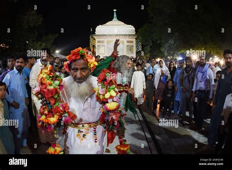 Lahore Punjab Pakistan Th Oct Pakistani Muslim Devotees Light Candles Earthen Oil
