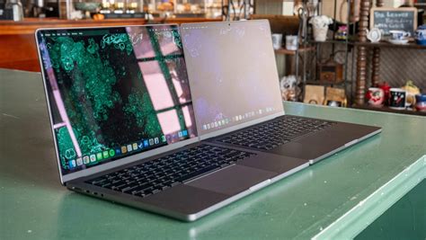 Обзоры Apple MacBook Pro с M процессоры впечатляют а экран с нанотекстурой стоит своих денег