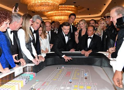 Tom Brady Kim Kardashian Help Open Fontainebleau Las Vegas In Style