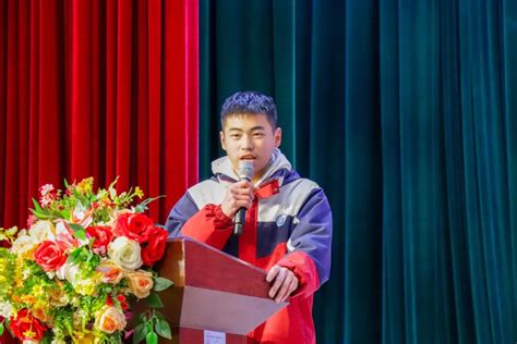 “卯”足干劲勇争先 奋发“兔”强启新程——七年级开学典礼圆满礼成——国科共青城实验学校 宽高教育集团