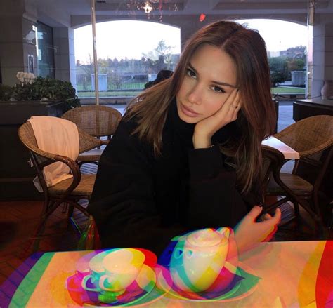 Njihuni Me Elisa Hadërgjonaj Vajza E Ermiona Lekbellos Që Ka Bërë Për