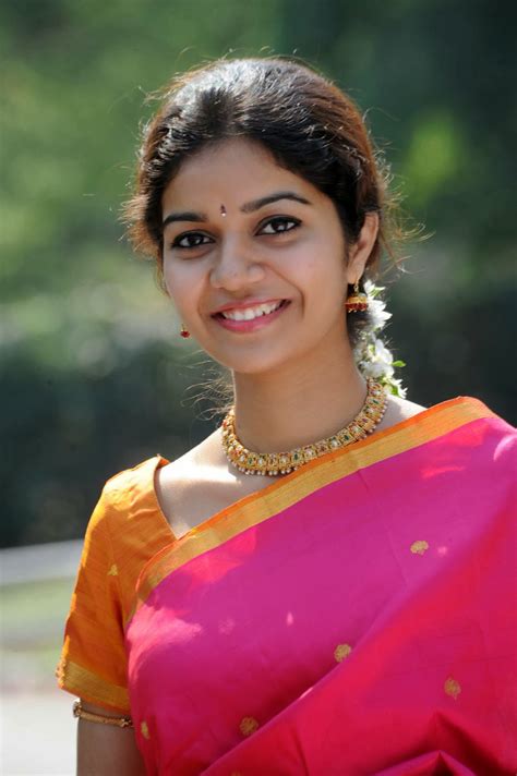 Swati Photoshoot In Saree Swathi Reddy