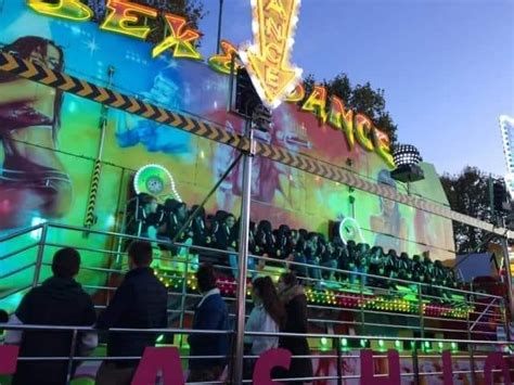 🛑le Sex And Dance Machine Est De Fête Foraine De Beaune