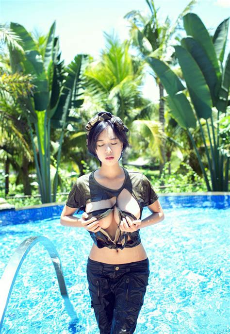 Huang Ke 黄可 hot nude asian model cosplay tits erotic chinese model