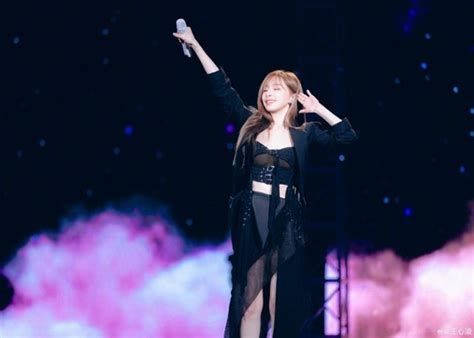 王心凌廣州開騷難得性感 胸前全透視似足真空｜即時新聞｜繽fun星網｜oncc東網