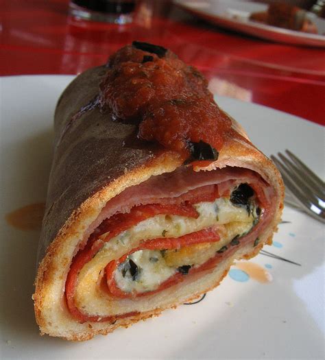 Difference Between Calzone And Stromboli