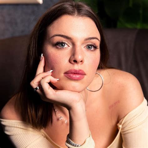 30 Julia Fox Photos Will Make You Forget Your Name