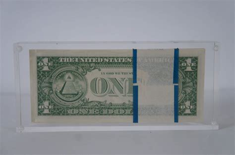 1974 Us 100 One Hundred Dollar Bundle Bill Stack Lucite Money Paperweight