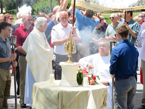Why Cant Priests Get Married The Mokena Marian