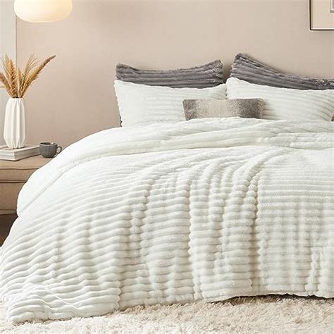 Bedsure Fluffy Comforter Set Queen Super Soft Faux Fur Comforter