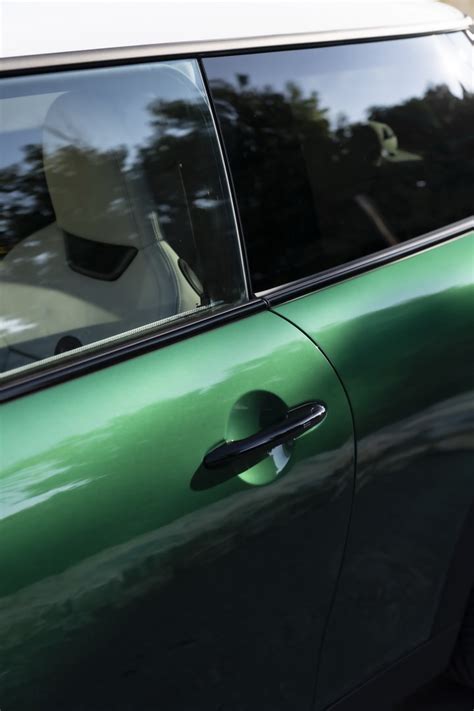 Mini Cooper C Offering In Car Gaming When Stationary Via Round Oled Display Autoevolution