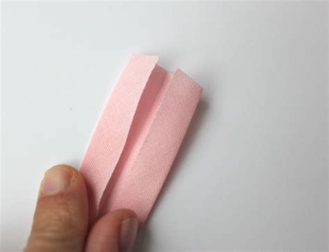 How To Sew Bias Tape {a Tutorial} Smashed Peas And Carrots Bias Tape Tutorial Bias Tape Sewing