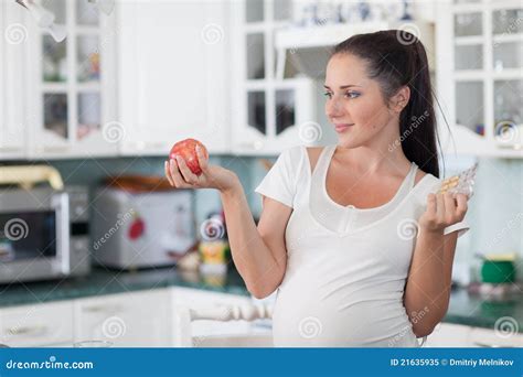 Pregnancy And A Healthy Food Stock Image Image Of Caucasian Kitchen