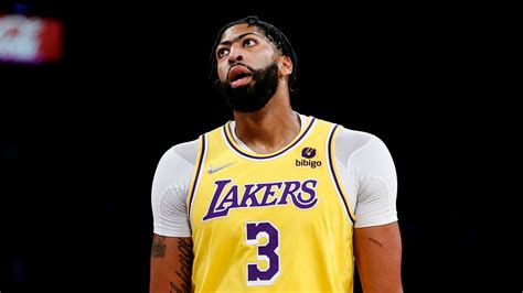Anthony Davis Frustrated As La Lakers Star Set To Miss At Least Four