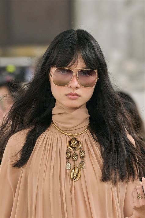 秋冬服裝系列依循直覺的引導Chloé 挖掘女性的美溫柔及野性 The Femin