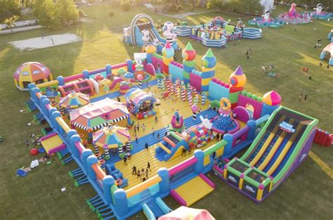 Worlds Biggest Bouncy Castle Coming To Edmonton This Summer Events