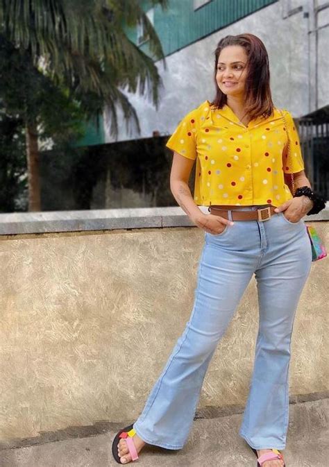 අමායා අධිකාරිගේ නවතම හැඩවැඩ Photos