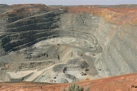 The Kalgoorlie Super Pit Birdforum