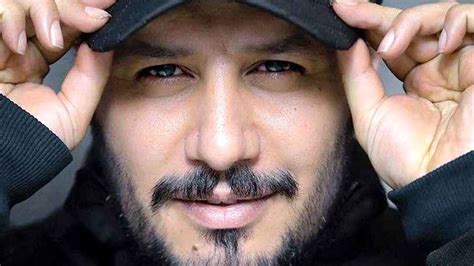 ببینید غیرتی شدن جواد عزتی وسط سریال به خاطر همسرش خبرآنلاین