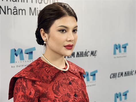 Lily Chen V Ti N B T Ch P L Y Ch Ng Gi U L M V L Trong Phim M I