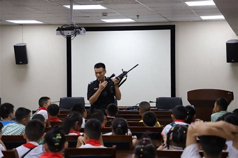 打印 重庆秀山红领巾进警营 警心护童心 经济网 人民日报中国经济周刊官方网站