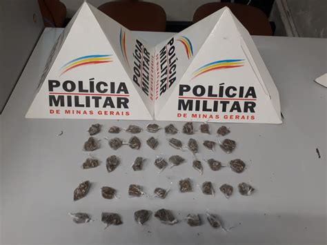 Jovem é Detida No Beco Cerâmica Suspeita De Tráfico De Drogas Em