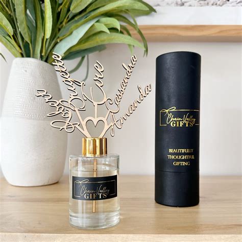Personalised Diffuser Names Chain Valley Ts