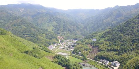 通城药姑山古瑶村综合教育实践基地顺利通过评估验收 通城城发集团