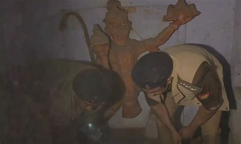 संभल में 30 सालों से बंद पड़ा मंदिर खुला Sambhal News Sambhal Lateset