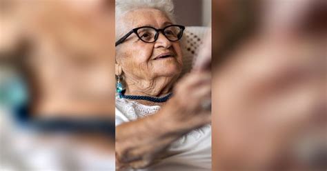 Aksi Iseng Cucu Ke Nenek Ini Viral Ekspresi Sang Nenek Bikin Terhibur