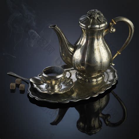 银可以的咖啡或茶与勺子杯子和糖图片 包图网企业站