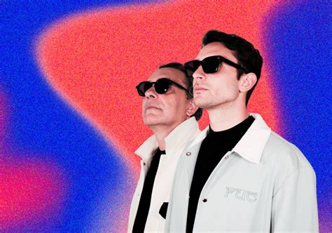 Port Sainte Foy et Ponchapt le duo musical Vinclaj continue à creuser