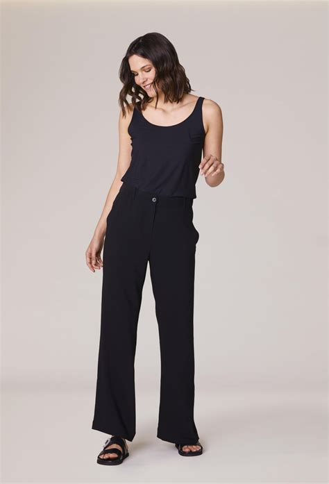Black Ginger Pants