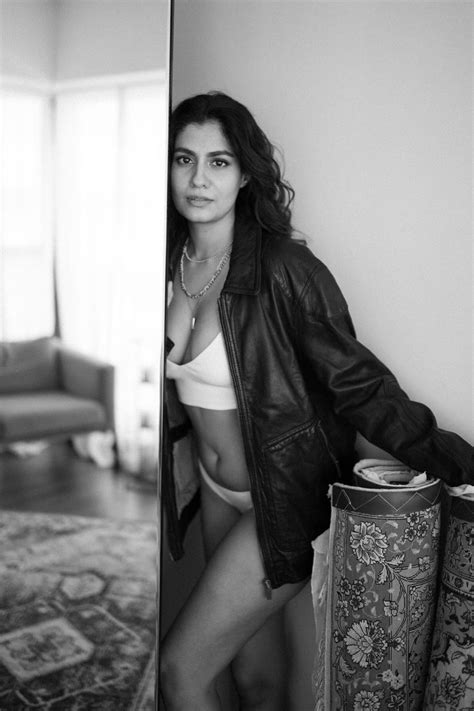 Shreya Dhanwanthary Kya Kamaal Ki Aurat Hai Yaar 🥵 Rbollywoodinbikinis