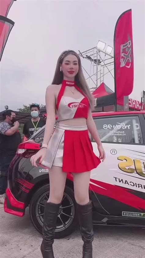 ก็เต้นด้วยกันไปเลยสิคะ 😂 ฟักแฟง พริตตี้ ทำงาน เต้น By Fakfang