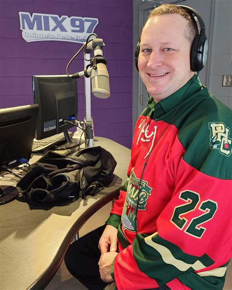 Sean Kelly And Mariam Serkal Talk Pond Hockey With Jeff Moorhouse Mix 97