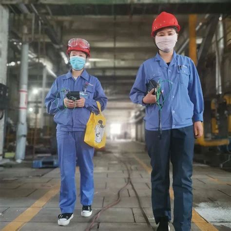 检修要安全分析女工别样美 安全检测保检修氯碱厂分析女工在检修中诠释严谨与责任 工作 作业 人员