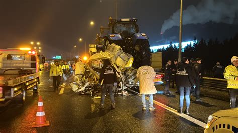 Anadolu Otoyolu nda 3 araç birbirine girdi 1 ölü