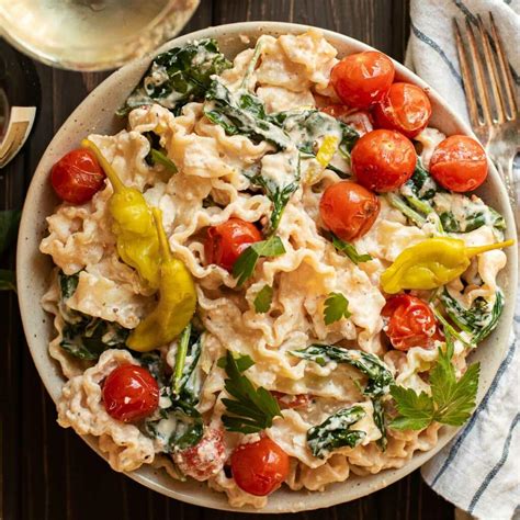 Feta Pasta With Tomatoes And Spinach