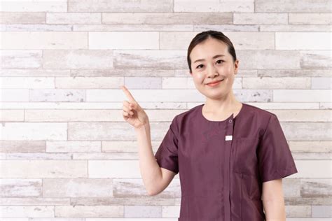 ネイルサロンで甘皮処理だけはokセルフケアの方がいい？相場も解説 【nailsalon Baron】