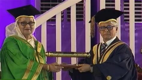 বঙ্গবন্ধুকে সম্মানসূচক ডক্টর অব লজ ডিগ্রি দিল ঢাবি