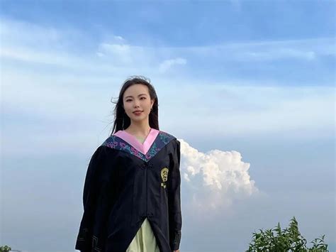 学子专访｜夜莺的歌不必唱给殿堂 大连外国语大学 国际关系学院